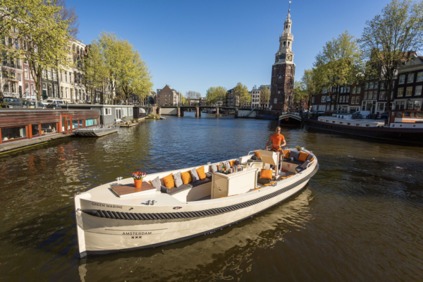 Grachtenfahrt Amsterdam | Deutsche Bootstour | Amsterdamliebe