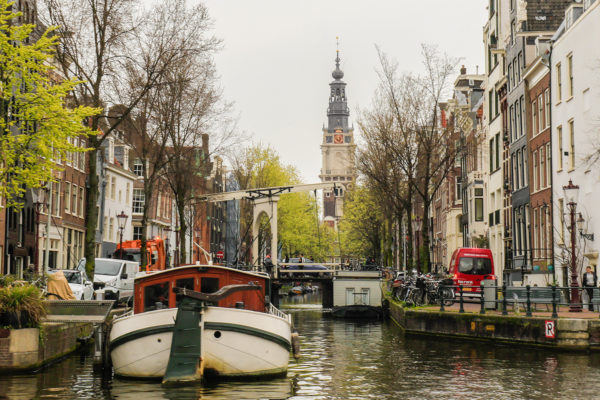 Grachtenfahrt Amsterdam | Deutsche Bootstour | Amsterdamliebe